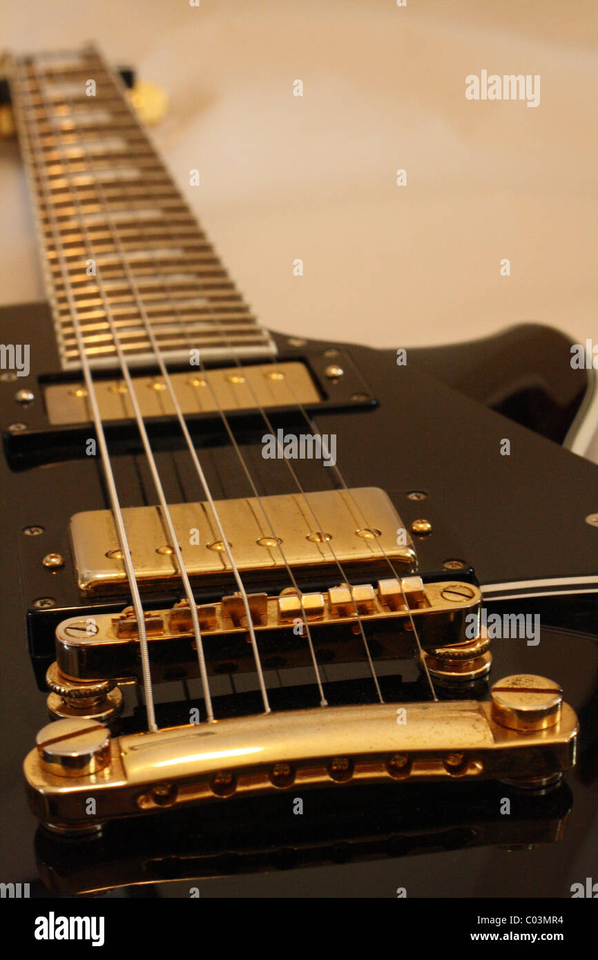 Guitar neck and strings Stock Photo - Alamy