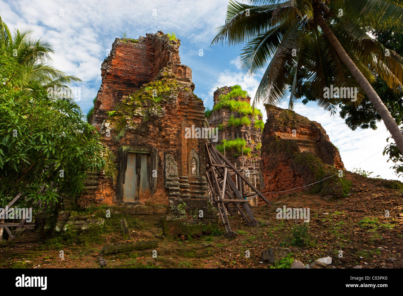 Roluos group, angkor, cambodia hi-res stock photography and images - Alamy