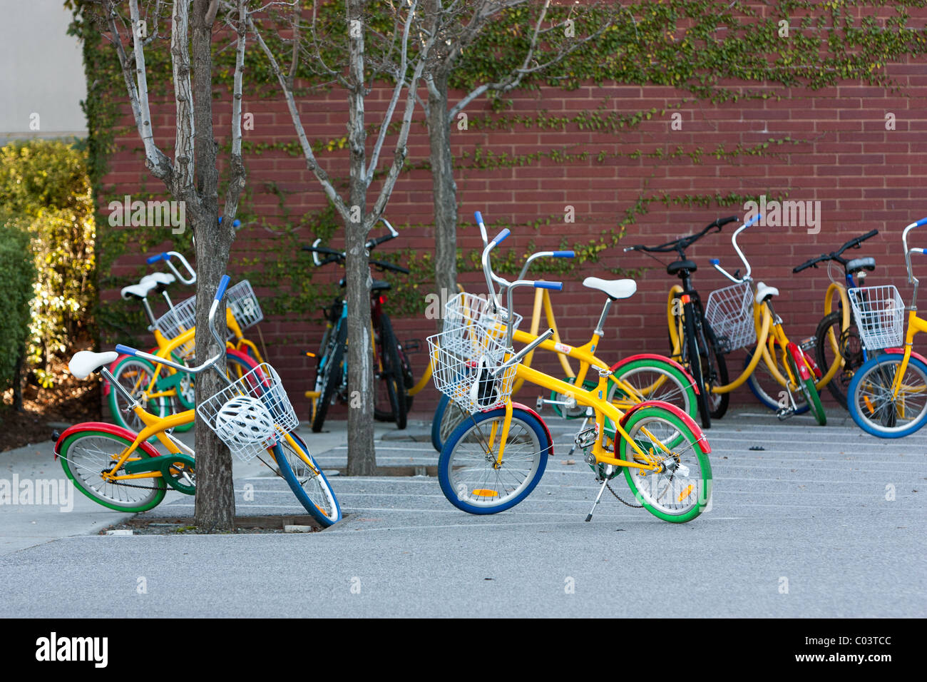 Tech giant hi-res stock photography and images - Alamy