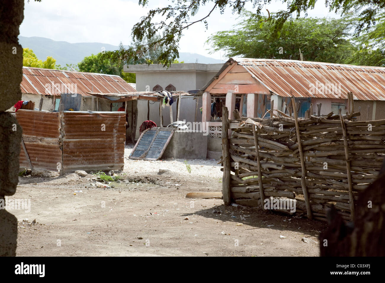 Haitian fence hi-res stock photography and images - Alamy