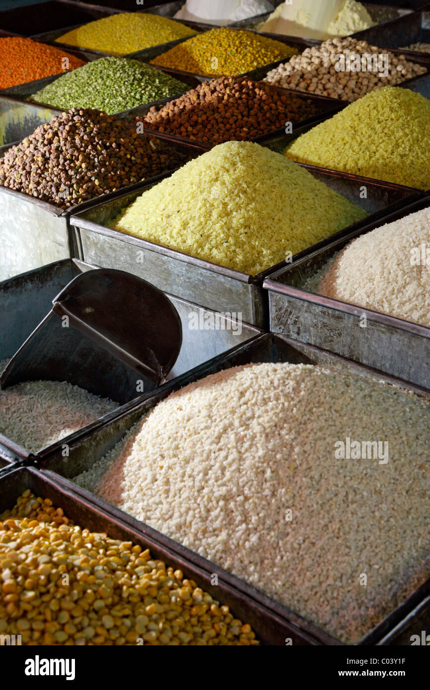 India, Rajasthan, Jodhpur, rice, spices, & pulses, Sadar spice Market ...