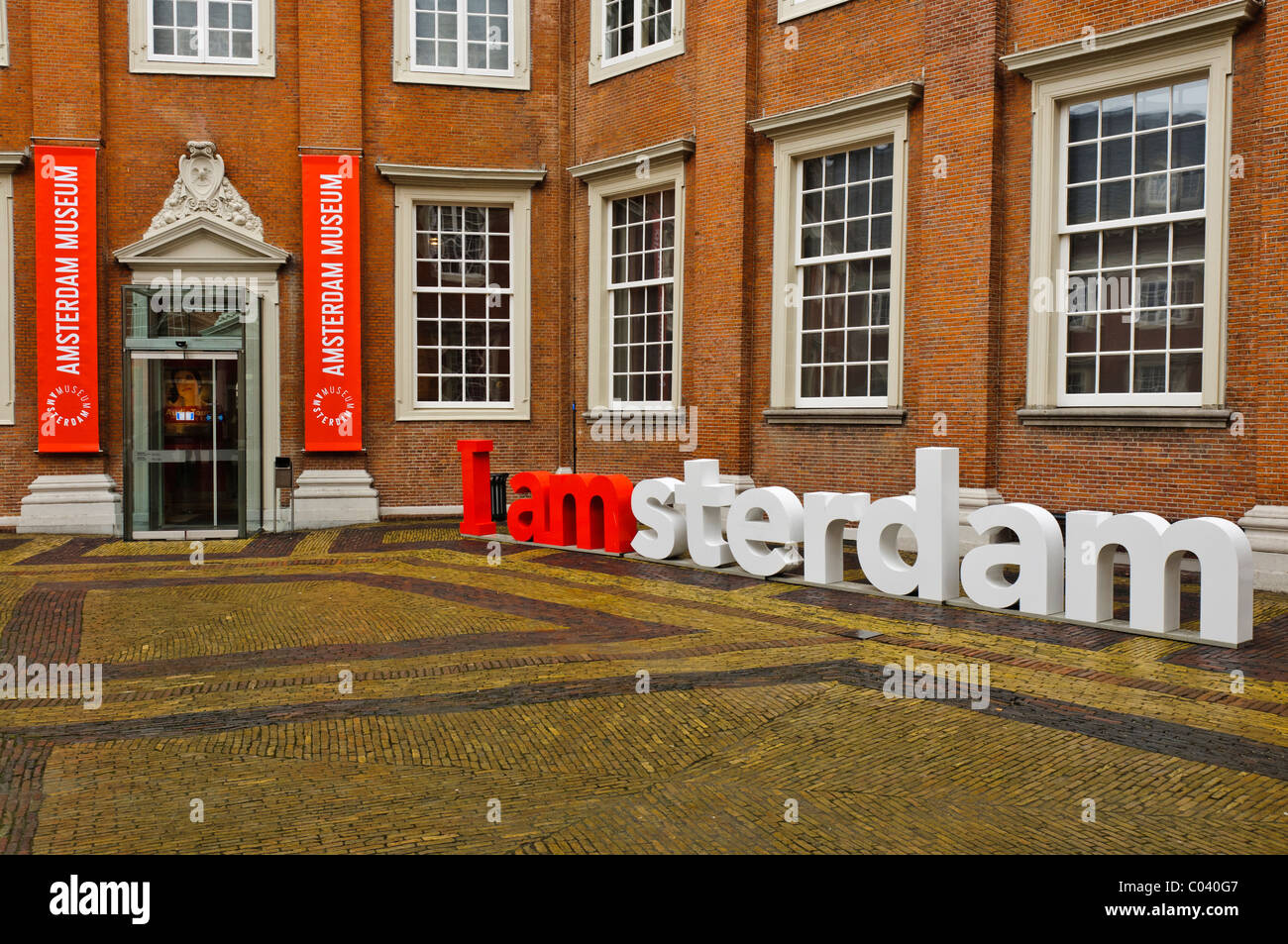 "I AMsterdam" cutouts outside Amsterdam Museum Stock Photo - Alamy