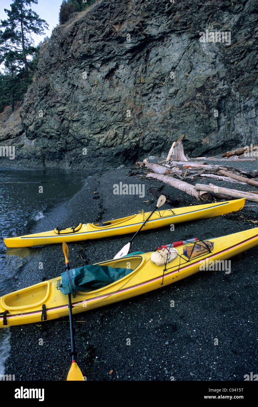 Sea Kayaks on Beach, San Juan Islands, Washington Stock Photo - Alamy