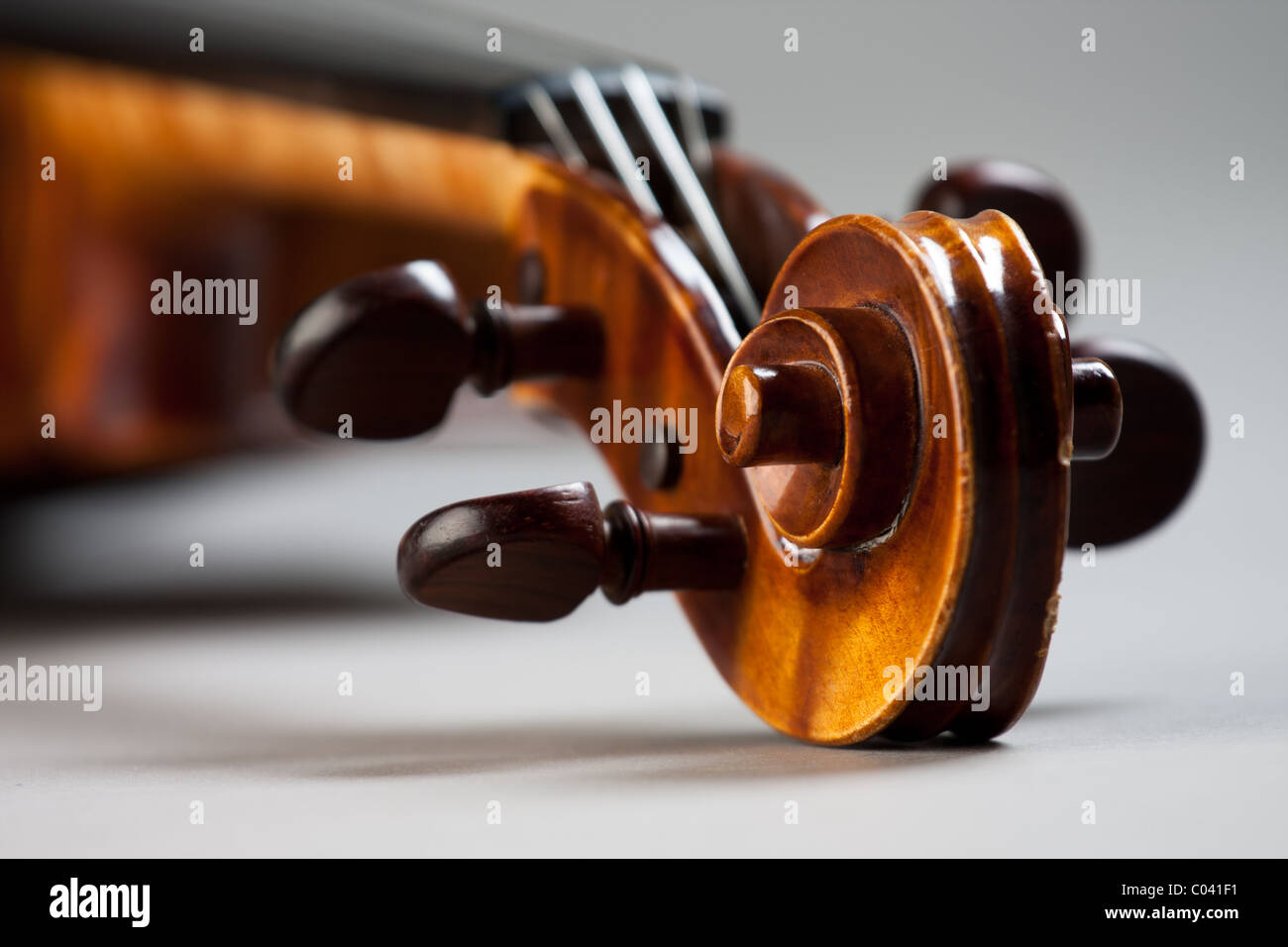 Scroll music hi-res stock photography and images - Alamy