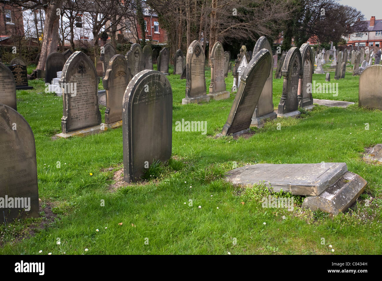 Graves stones hi-res stock photography and images - Alamy
