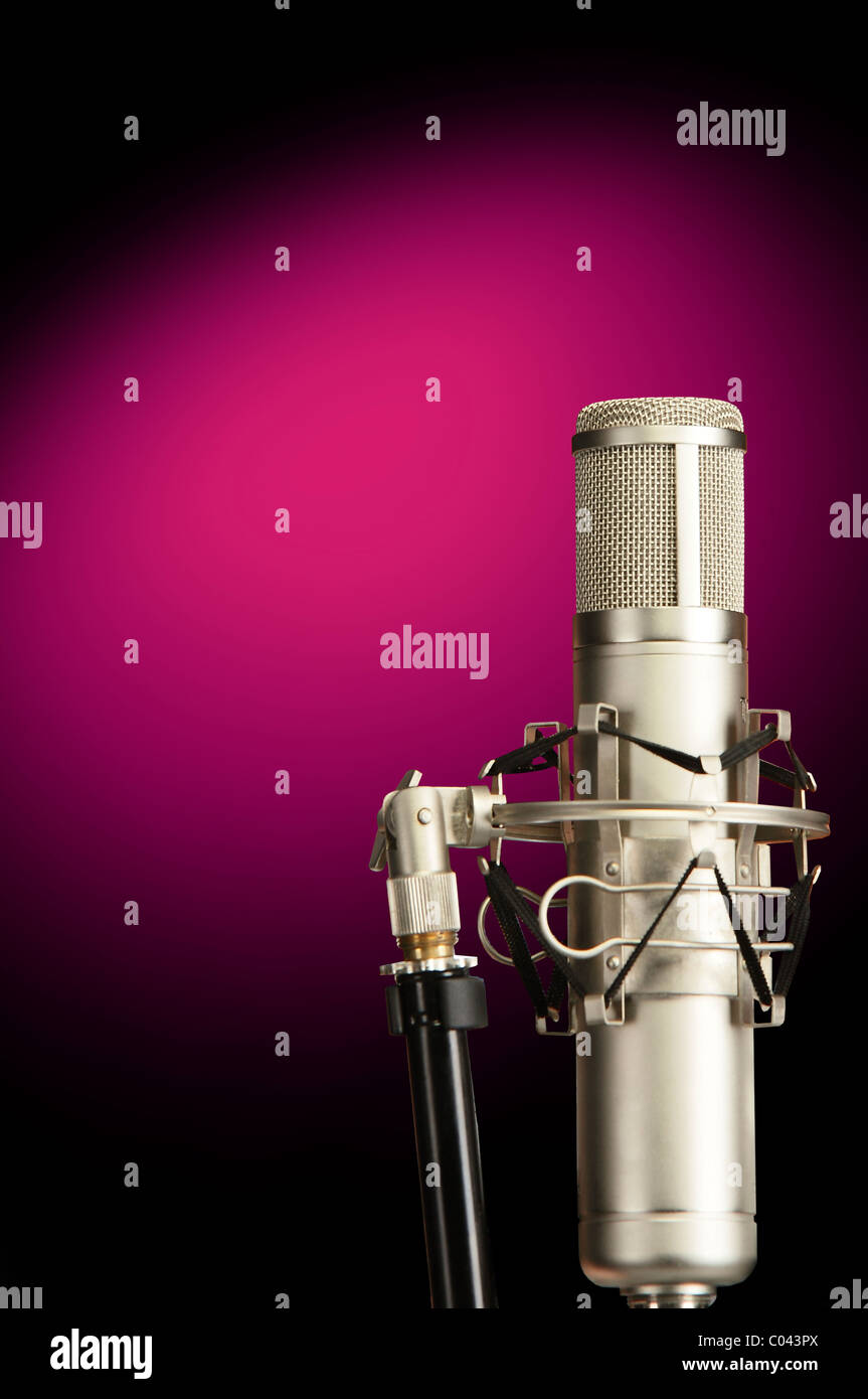 Microphone modern hi-res stock photography and images - Alamy