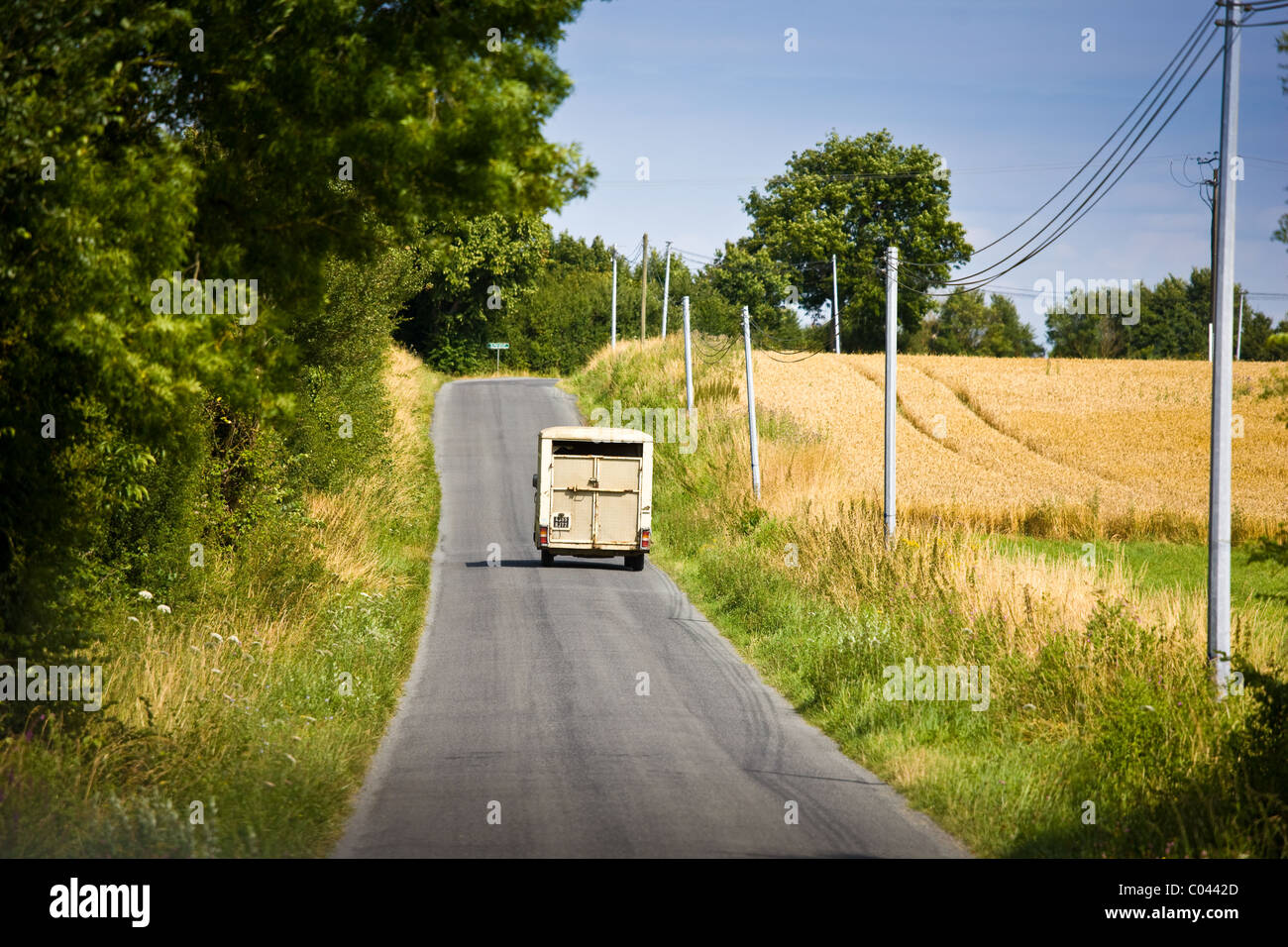 Lorry and horse country road hi-res stock photography and images - Alamy