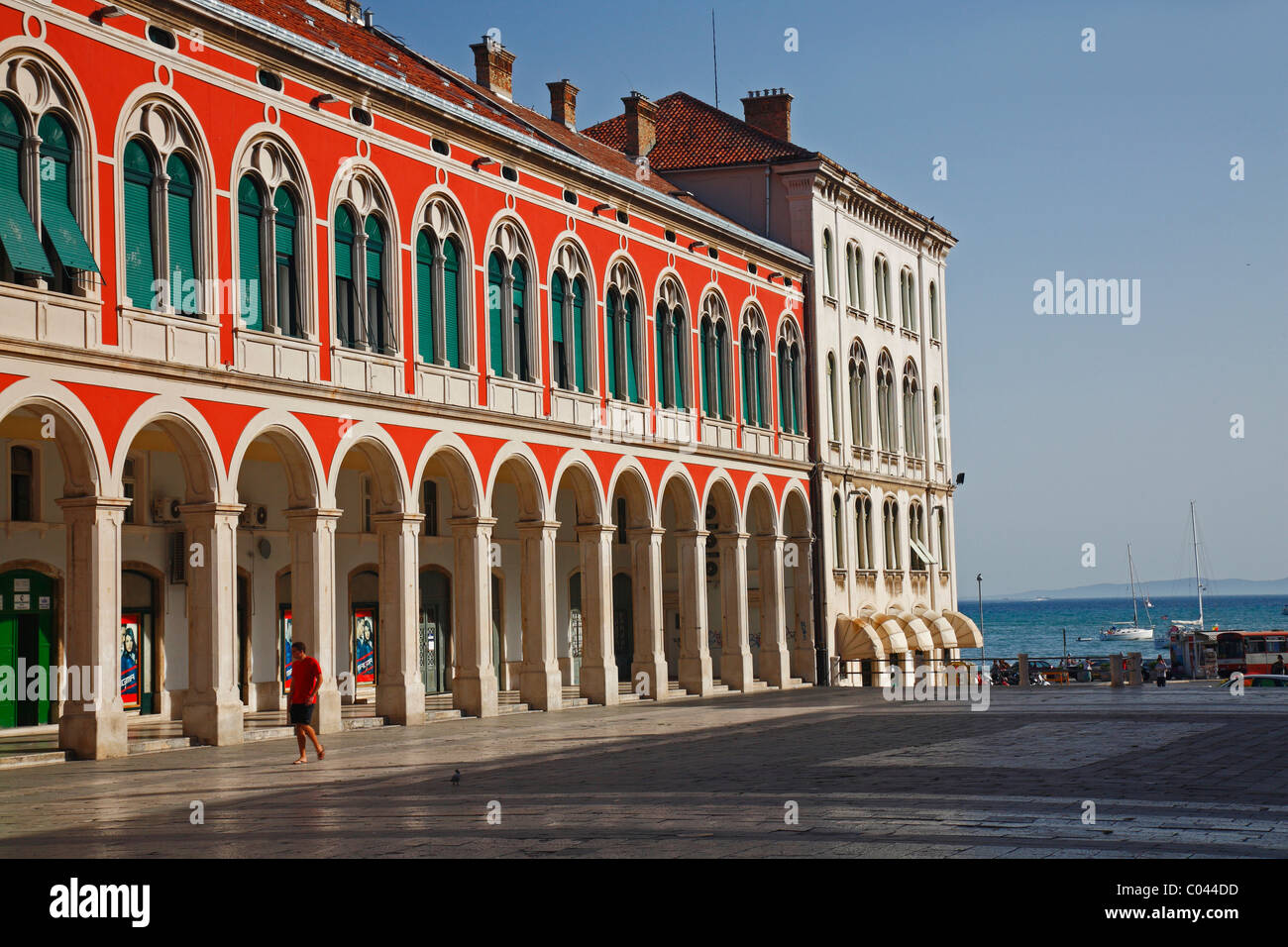 Old pier square hi-res stock photography and images - Alamy