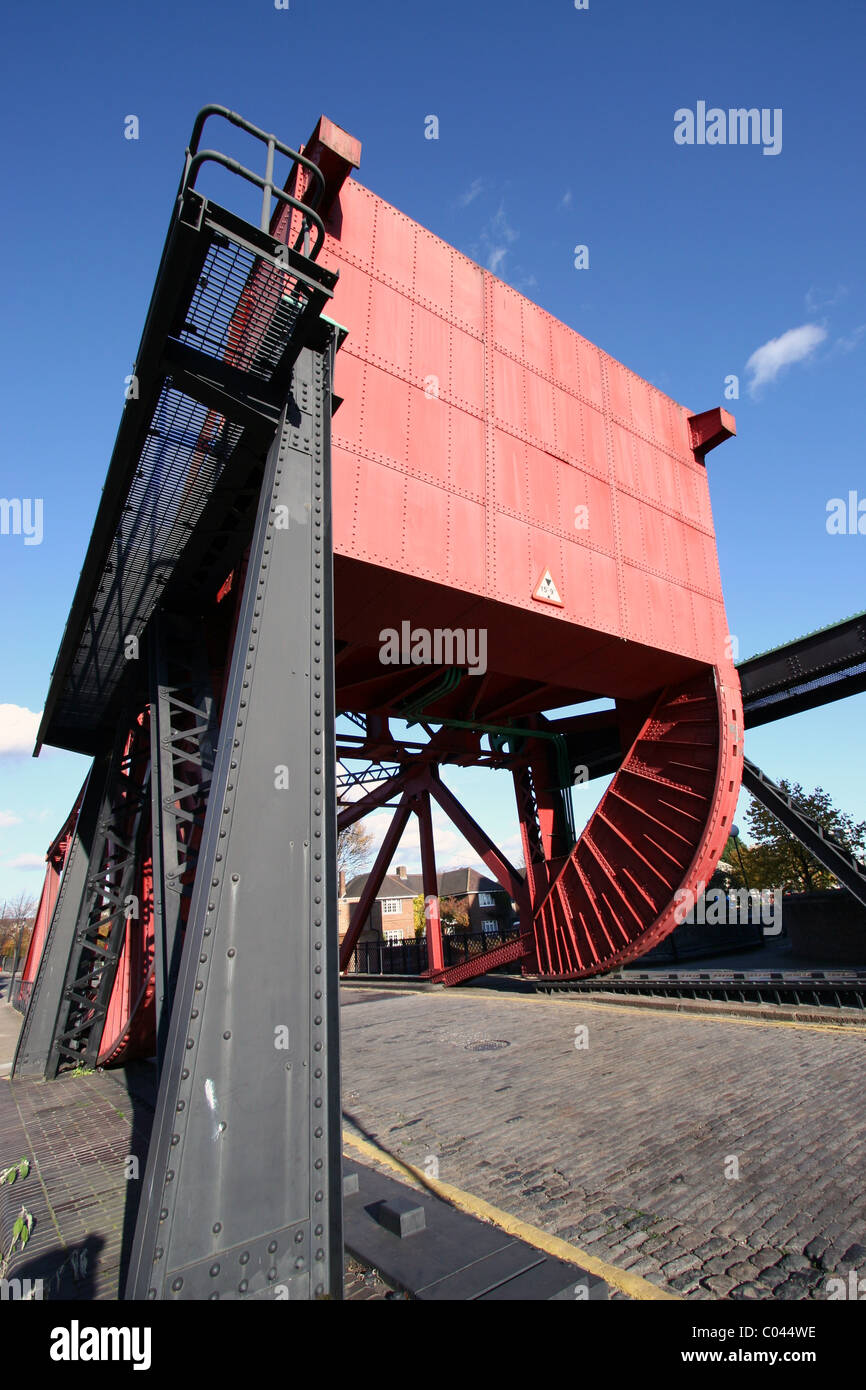 Rolling Lift Bascule Bridge High Resolution Stock Photography and ...