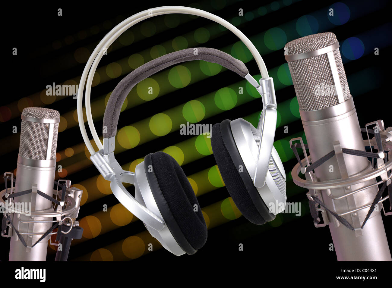 Set of microphones hi-res stock photography and images - Alamy