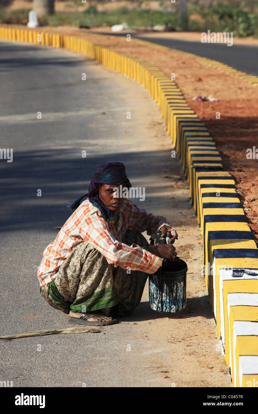 Indian road side hi-res stock photography and images - Alamy
