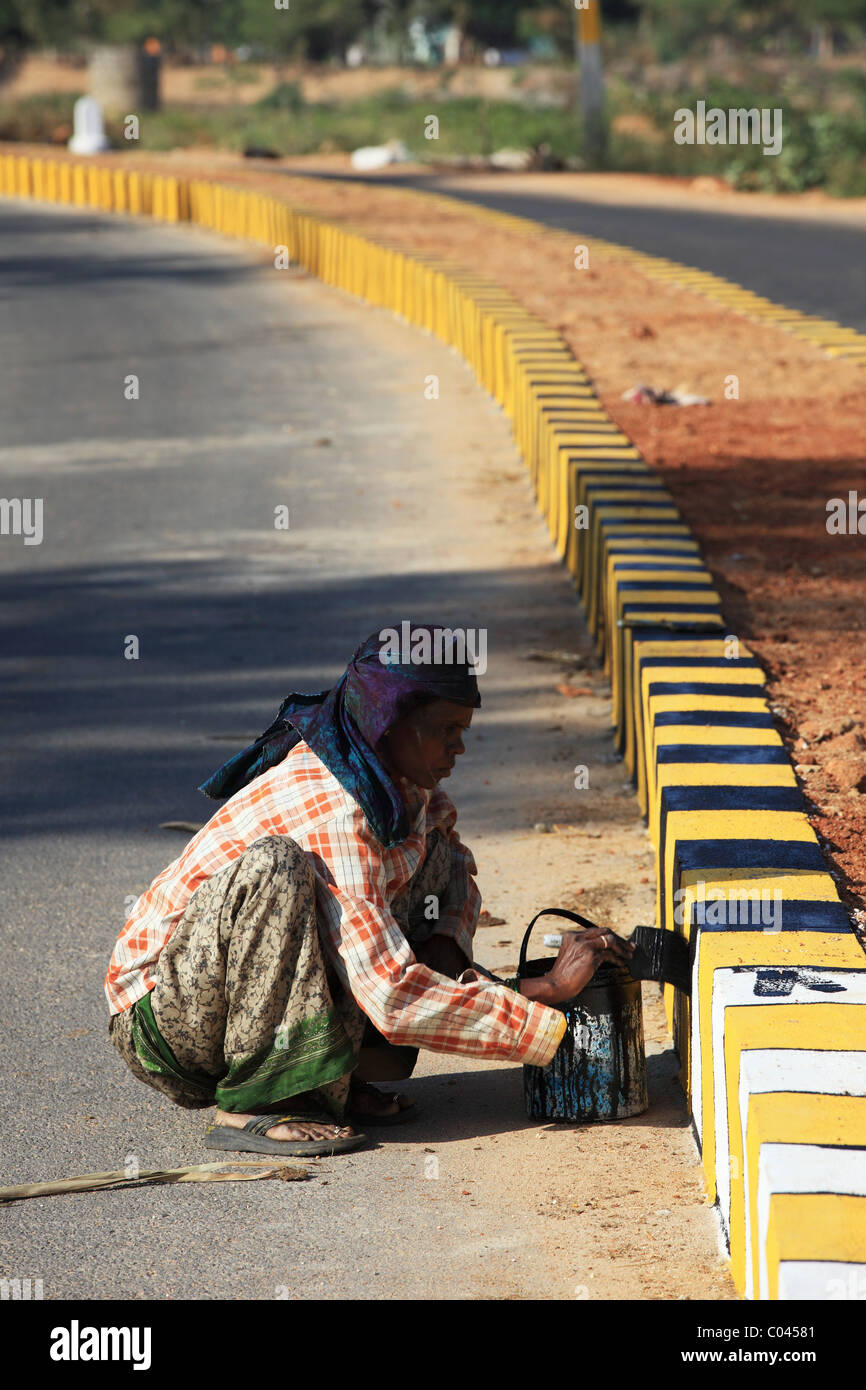 Indian road side hi-res stock photography and images - Alamy