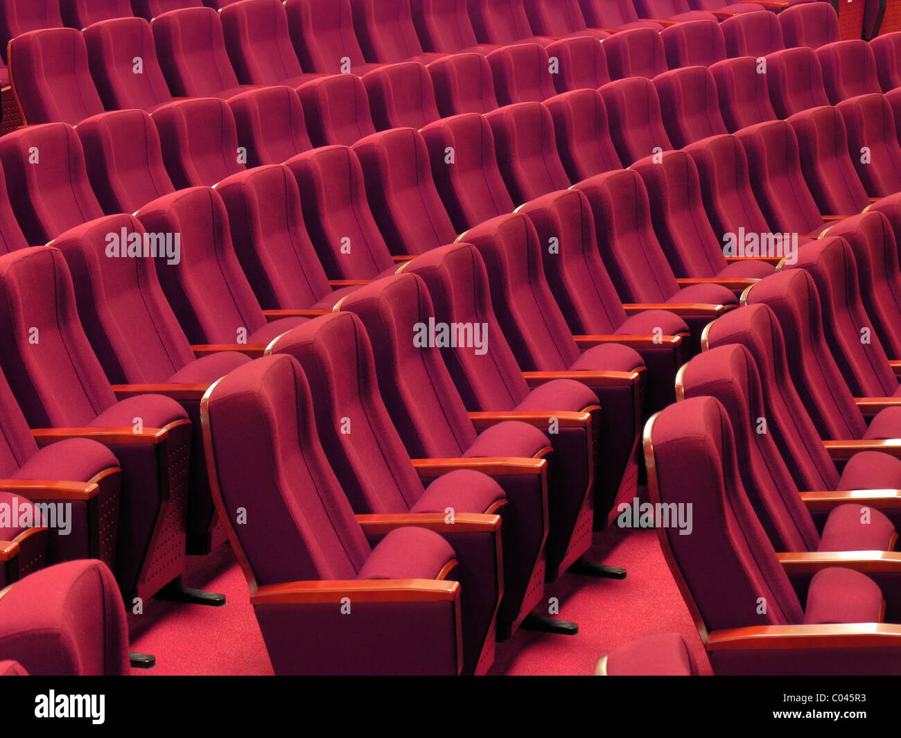 Red velvet cushions hi-res stock photography and images - Alamy