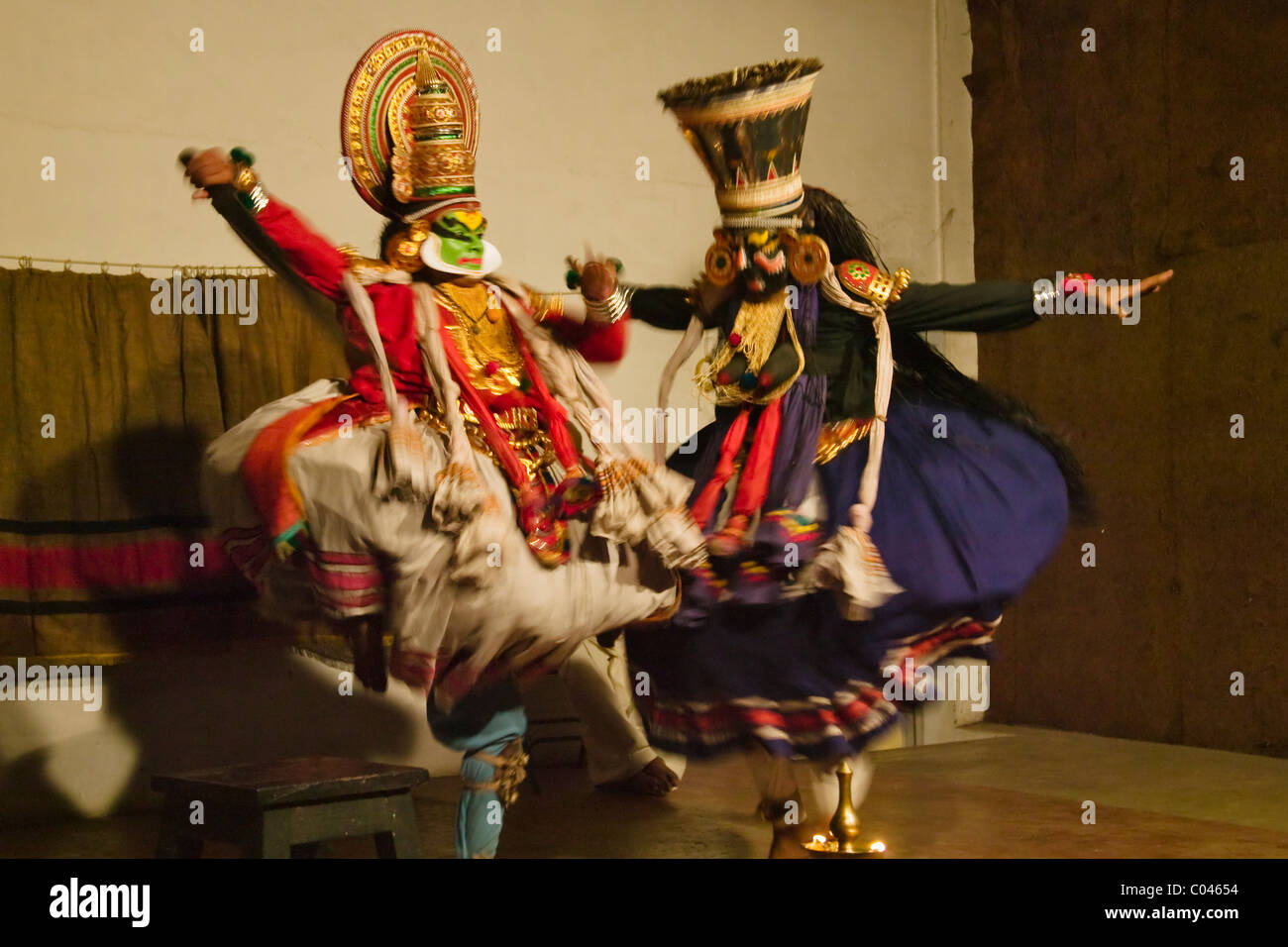 Kathakali dancing performance, Kerala, Kochi, India Stock Photo - Alamy