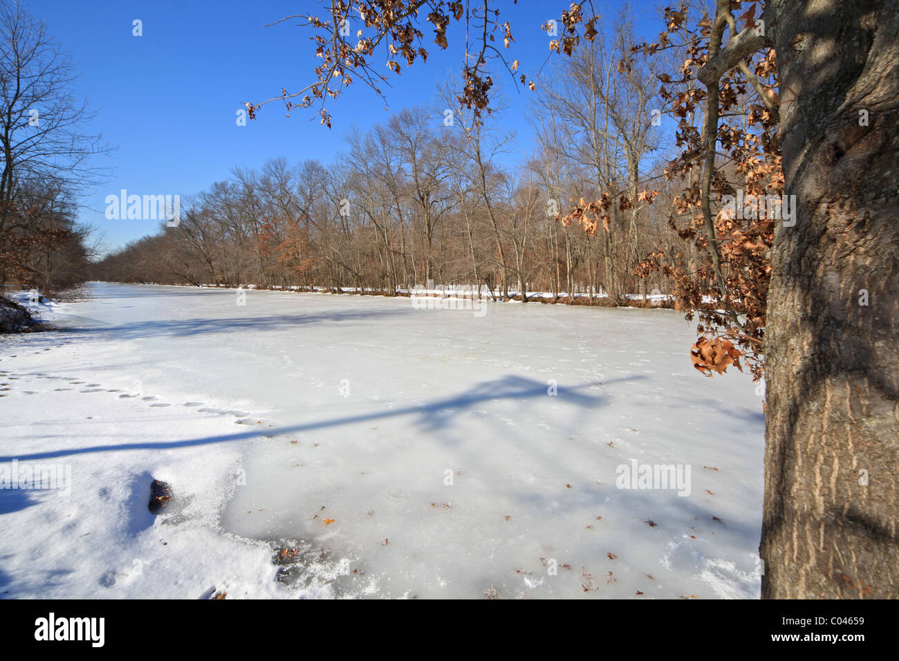 Cold Frozen Delaware and Raritan Canal Stock Photo - Alamy