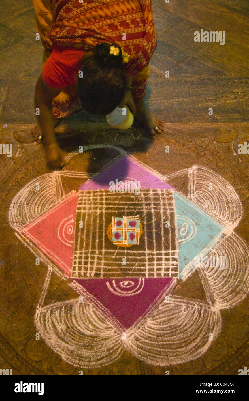 Kolam pattern drawn with powder, Madurai, India Stock Photo - Alamy