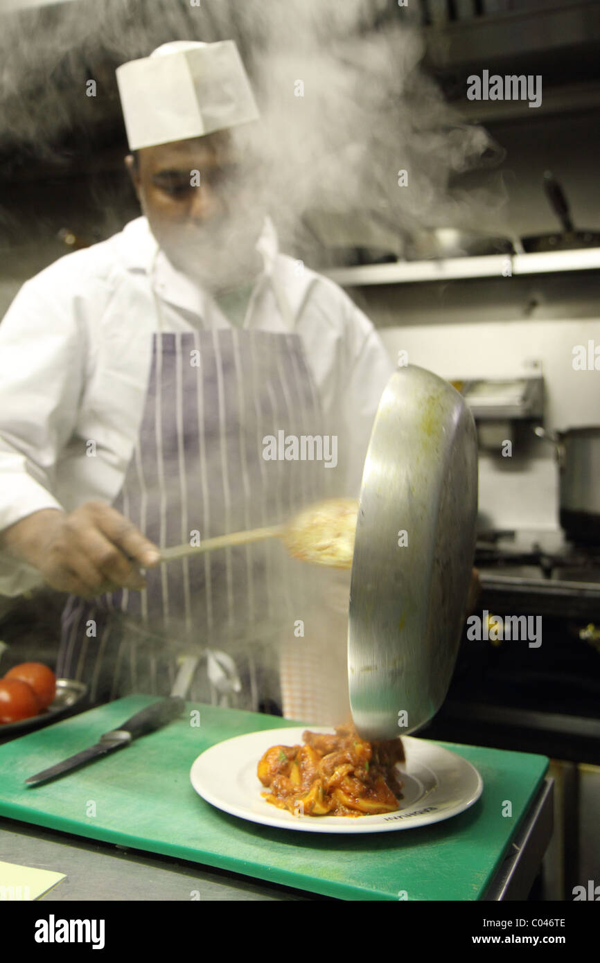 Takeaway chef hi-res stock photography and images - Alamy