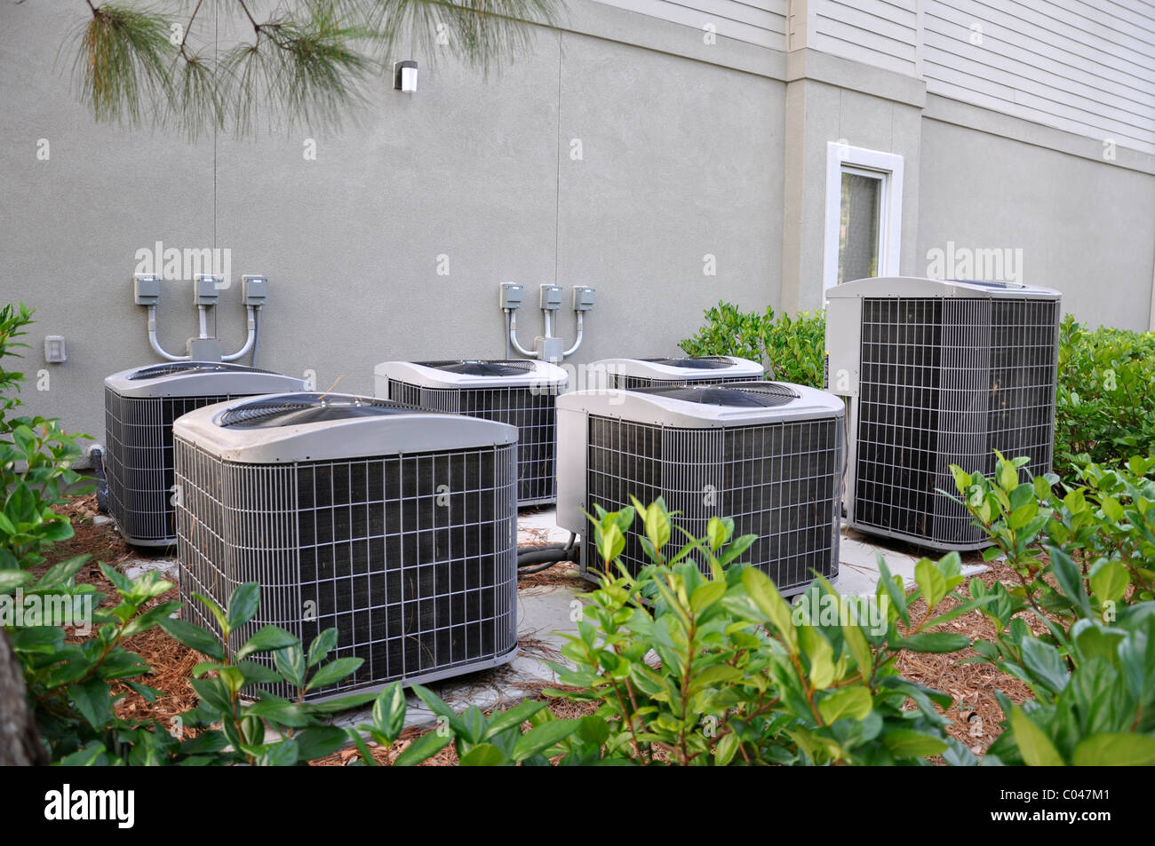 Large outdoor air conditioning units hi-res stock photography and ...