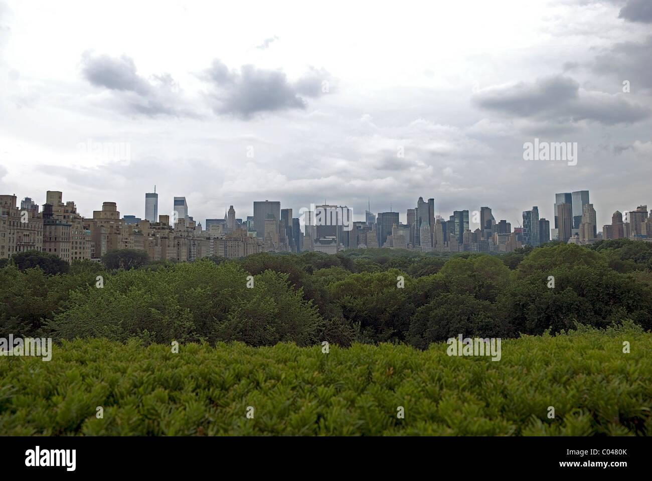 The iris and b gerald cantor roof garden hi-res stock photography and ...