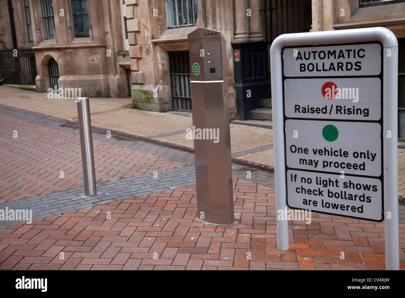 Automatic barriers hi-res stock photography and images - Alamy