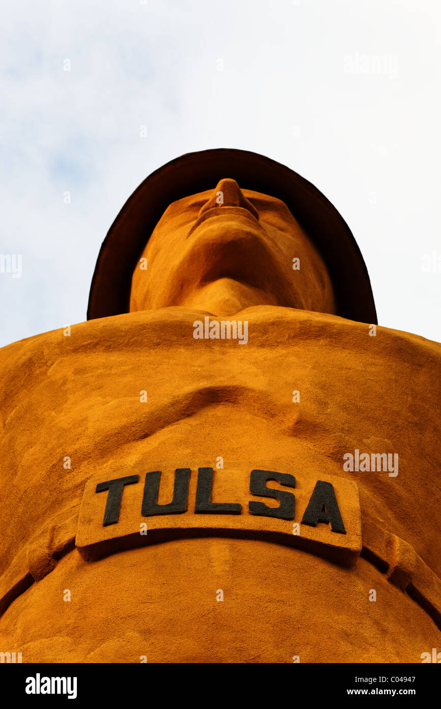 Golden driller statue hi-res stock photography and images - Alamy