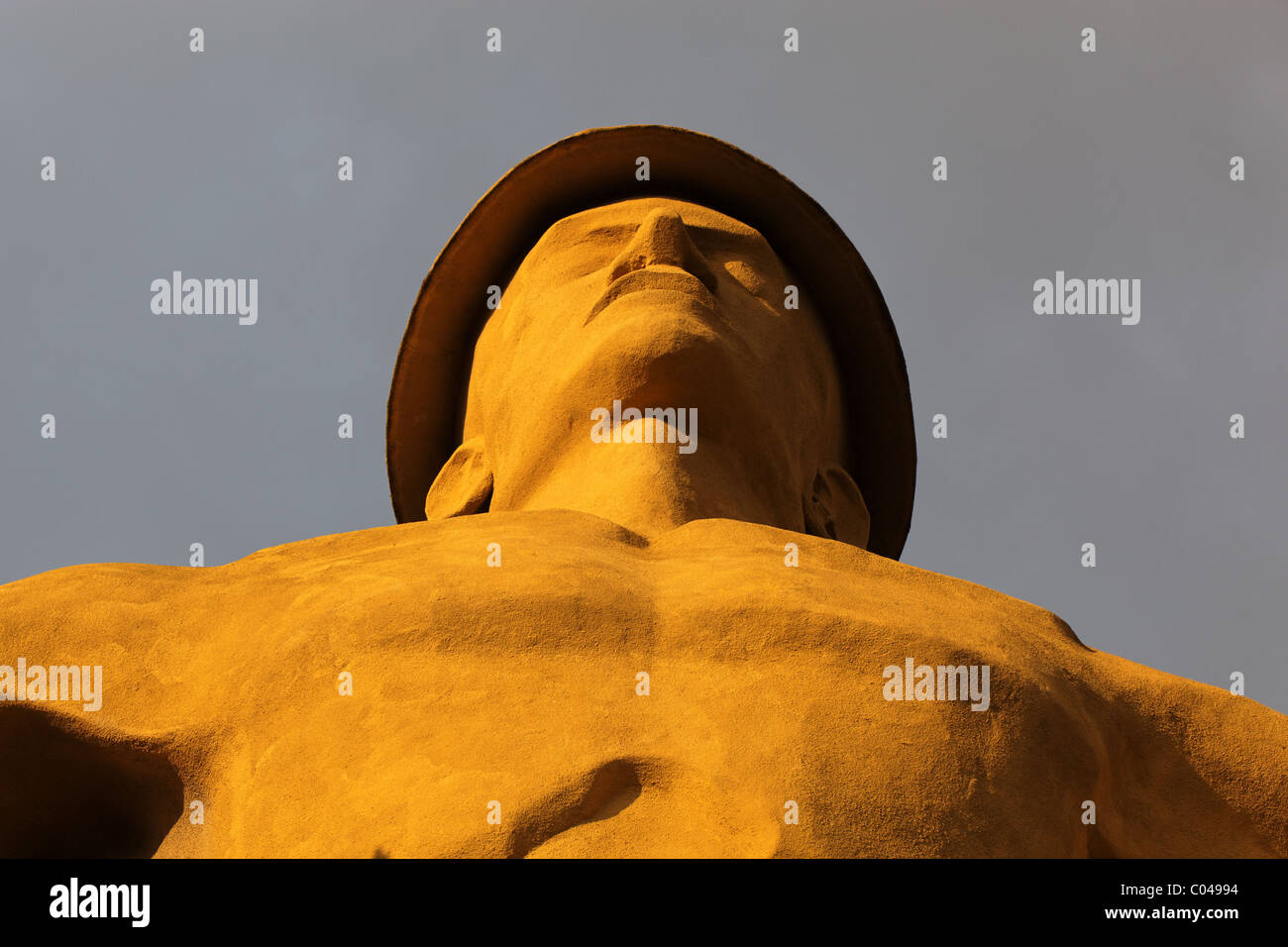 Statue the driller hi-res stock photography and images - Alamy