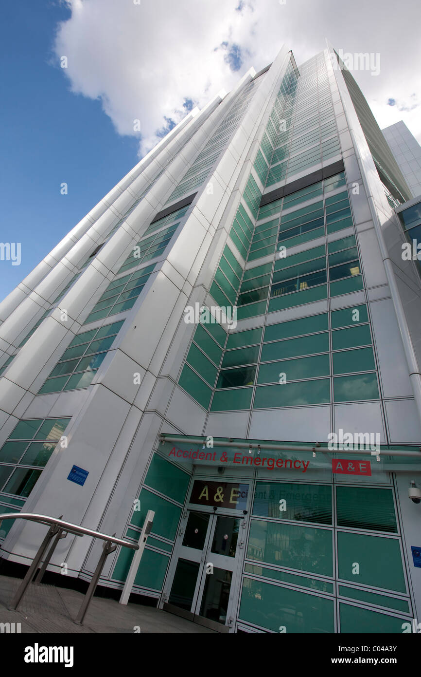 Hospital uclh a&e hi-res stock photography and images - Alamy