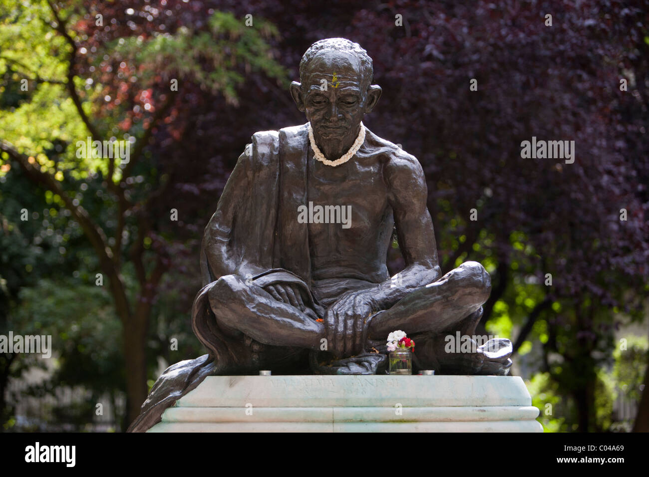 Statue of Mahatma Ghandi, located in Tavistock Square, London Stock ...