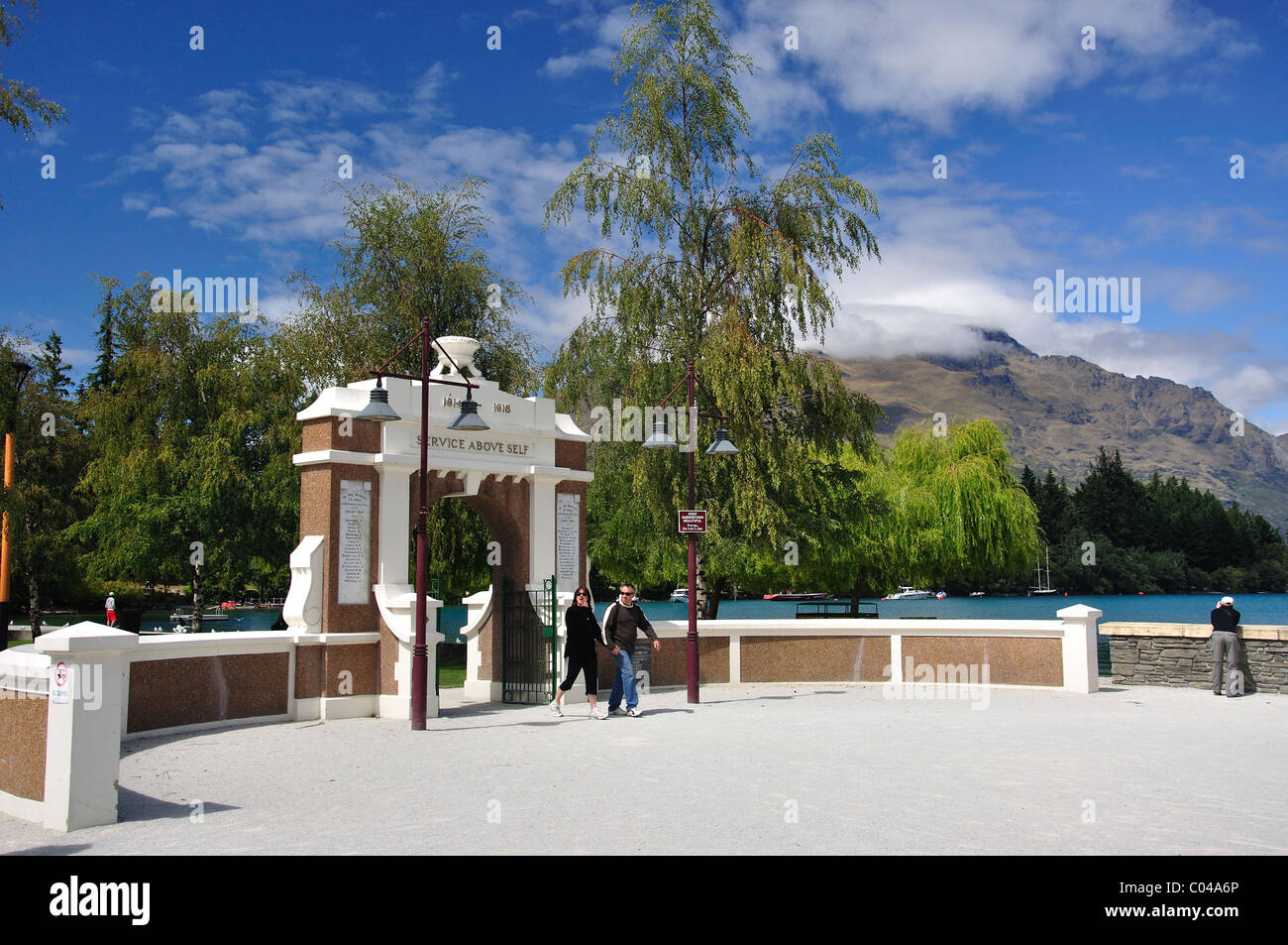 War Memorial, Marine Parade, Queenstown Bay, Queenstown, Otago Region ...