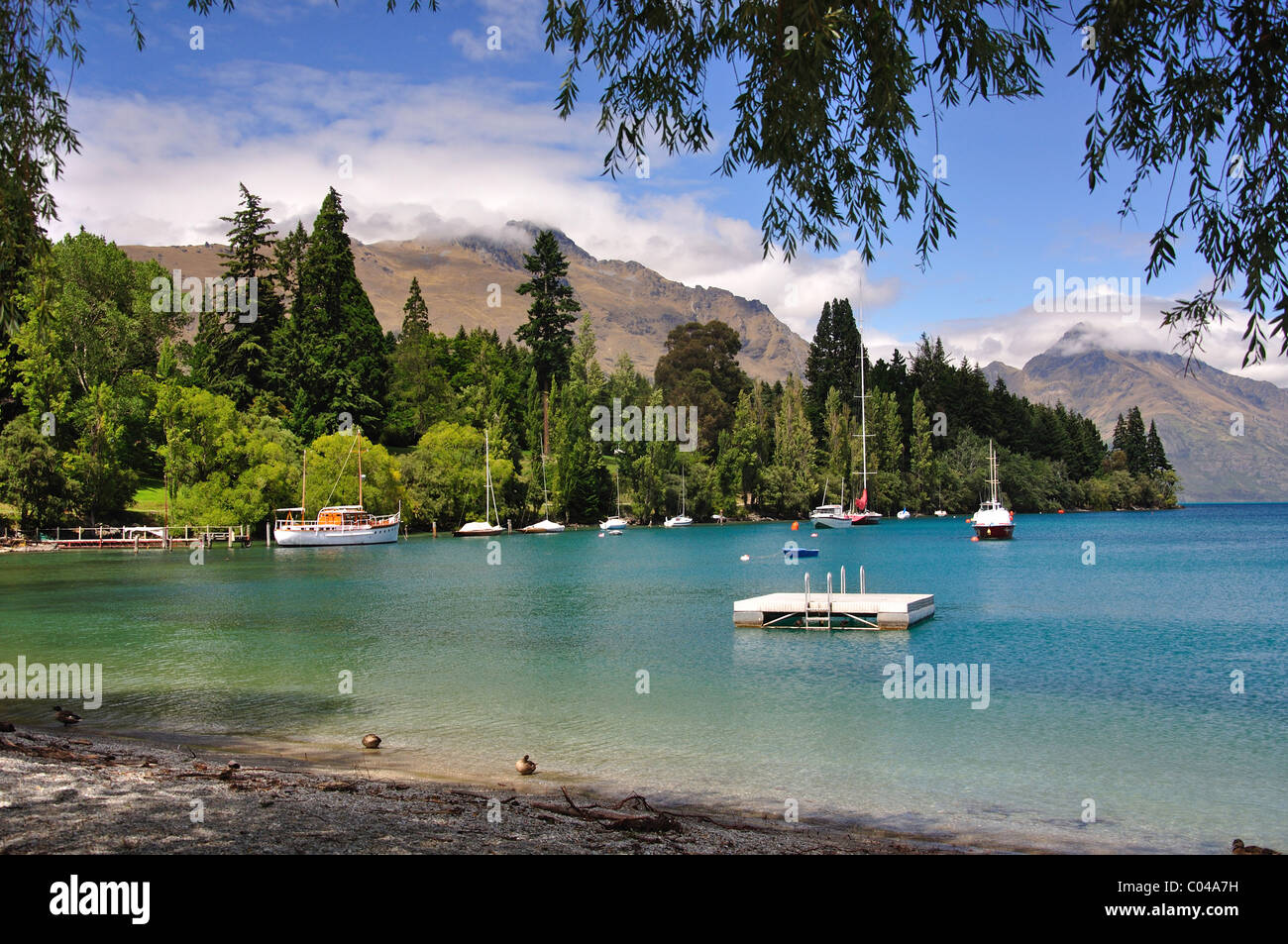 Lake Wakatipu from Queenstown Bay Beach, Queenstown, Otago Region ...