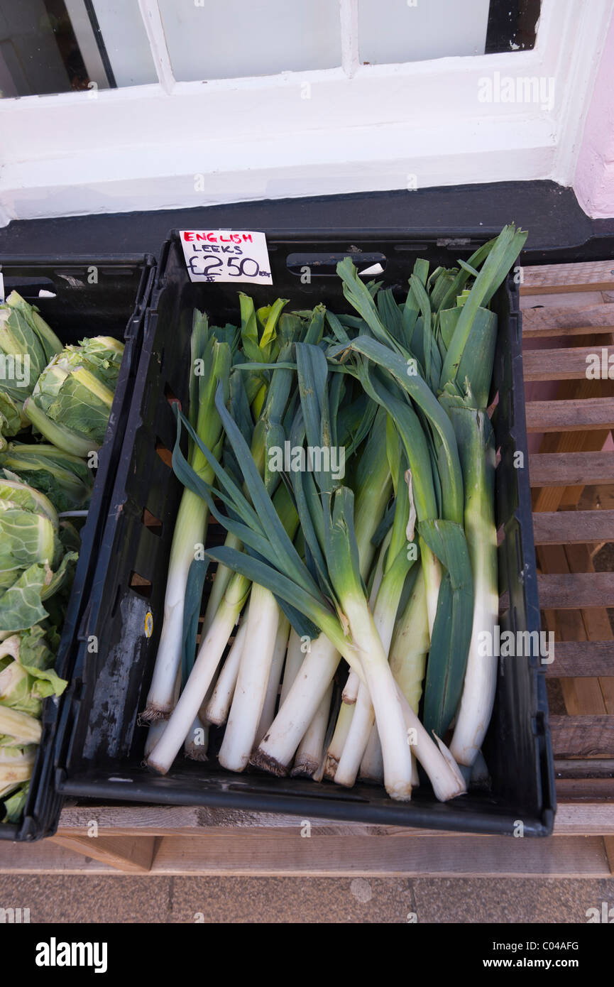 English leeks for sale hi-res stock photography and images - Alamy