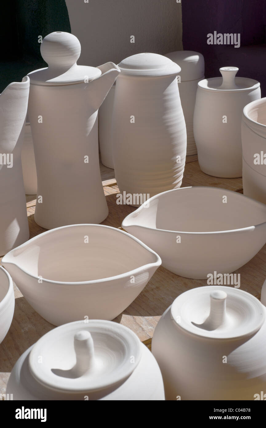 Unglazed pottery hi-res stock photography and images - Alamy