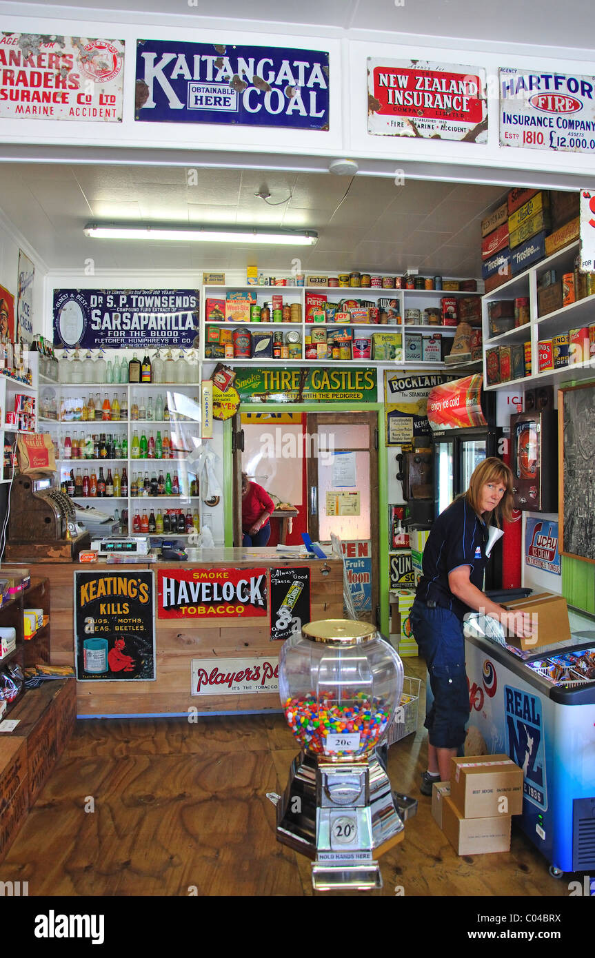 New zealand dairy store hi-res stock photography and images - Alamy