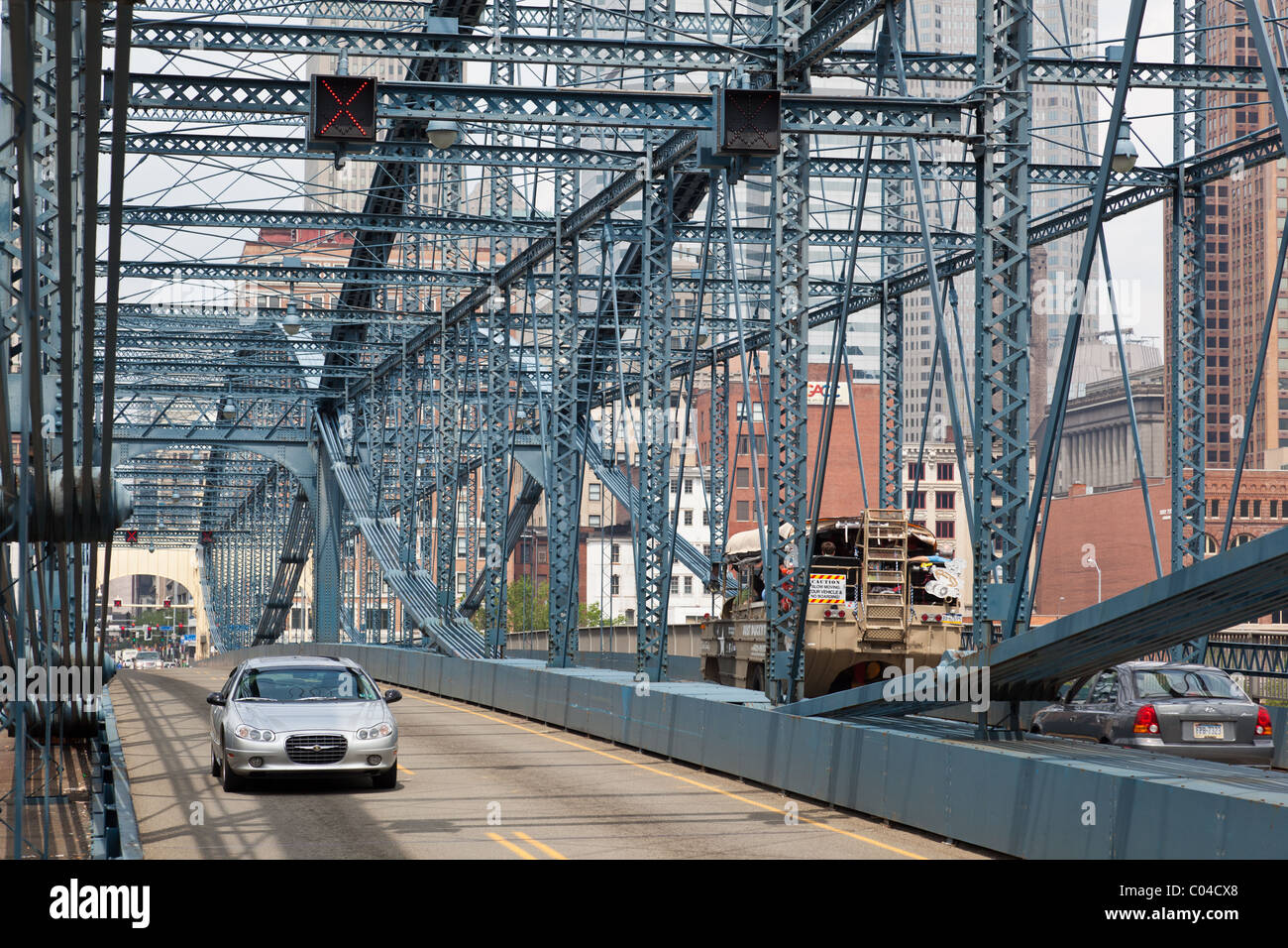 The Smithfield Street Bridge crossing the Monongahela River in ...