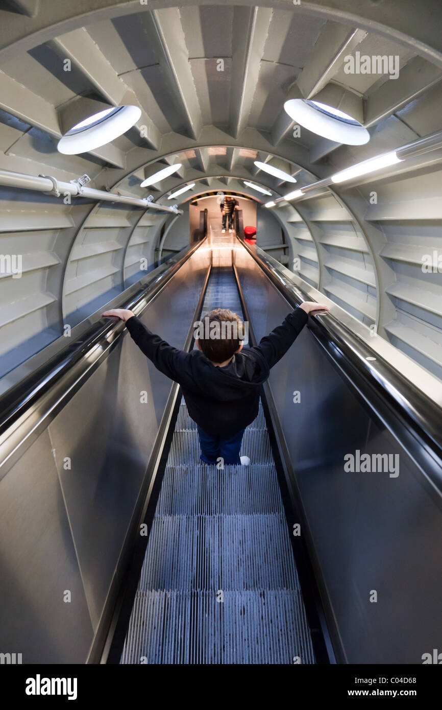 Travolator hi-res stock photography and images - Alamy
