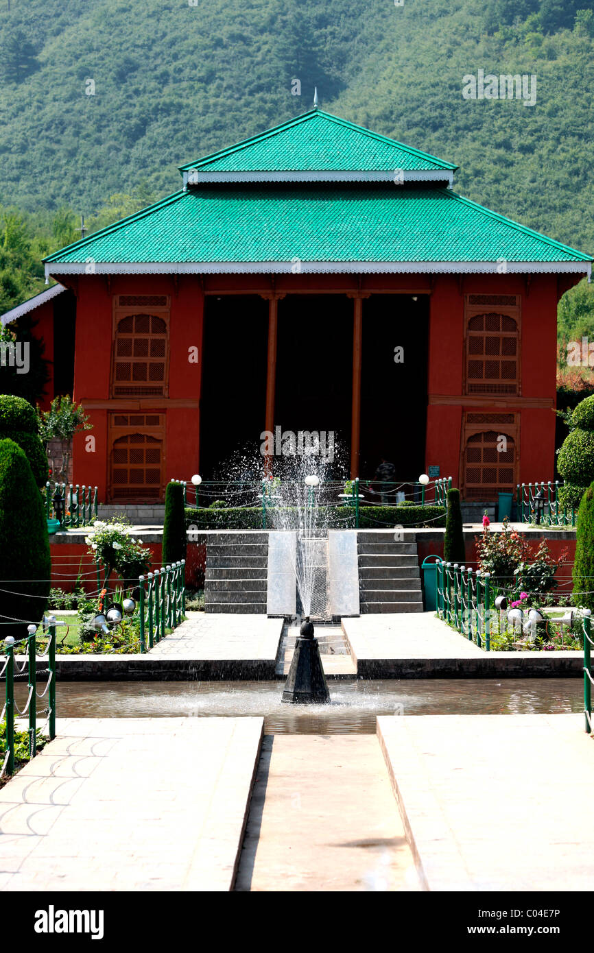 Chashmashahi Garden