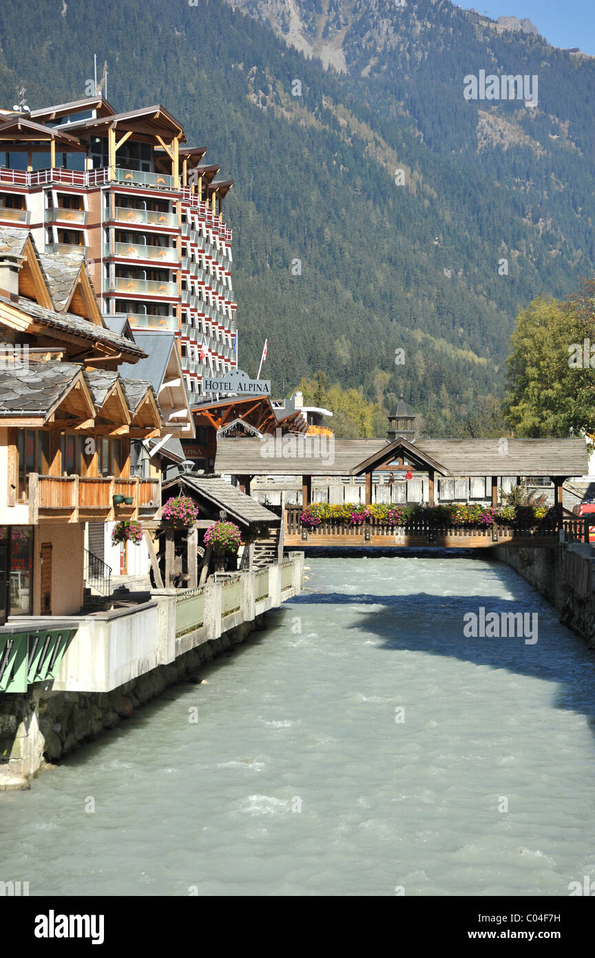 River chamonix hi-res stock photography and images - Alamy