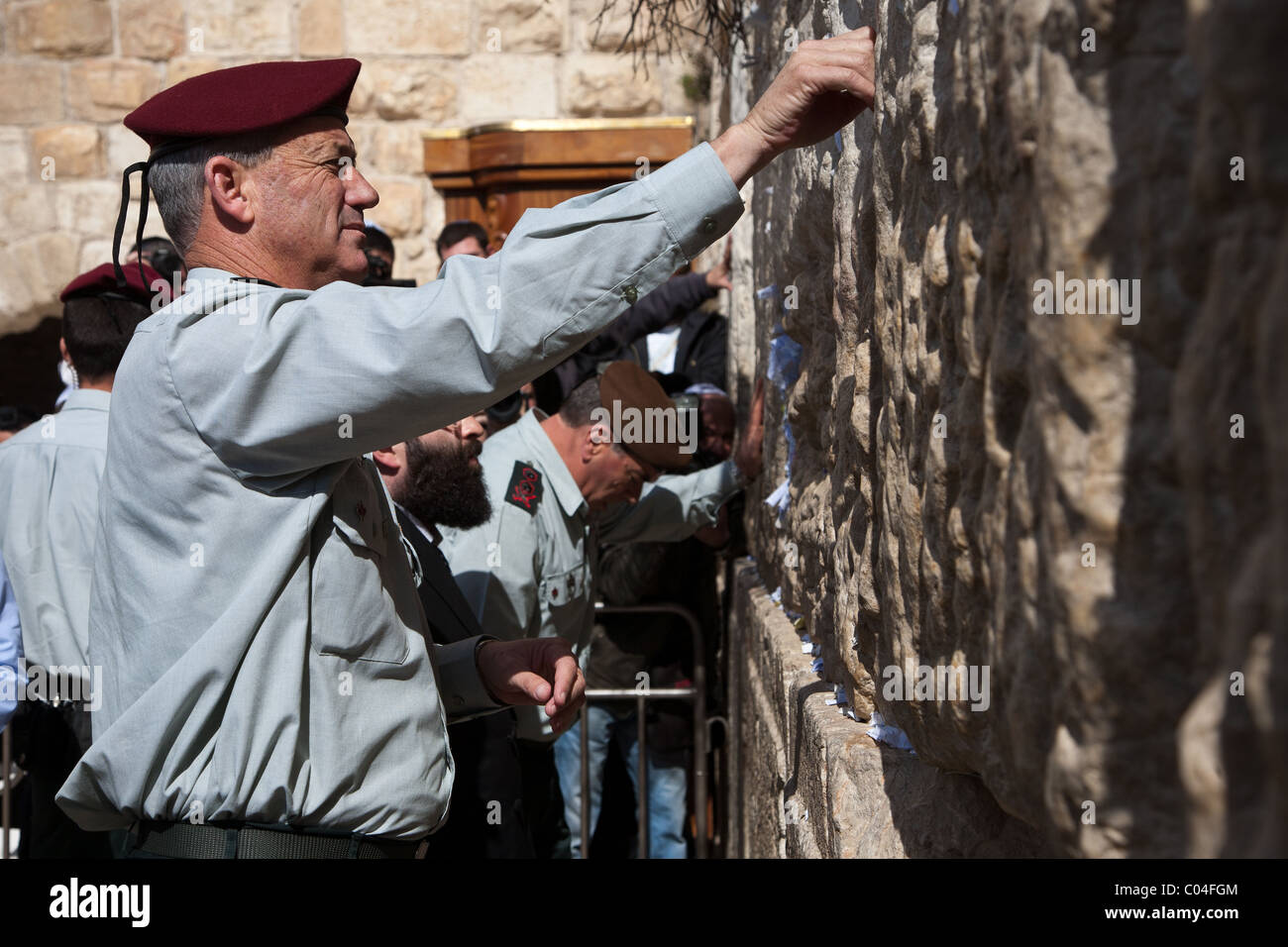 New IDF Chief of Staff, Benny Gantz, Prays for Devine Support at The ...