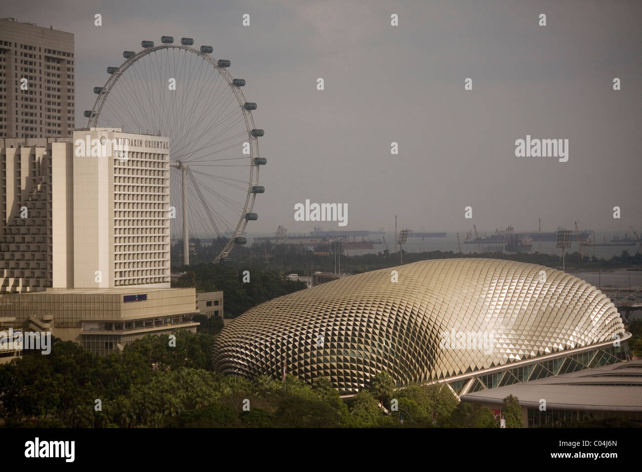 Esplanade mall hi-res stock photography and images - Alamy