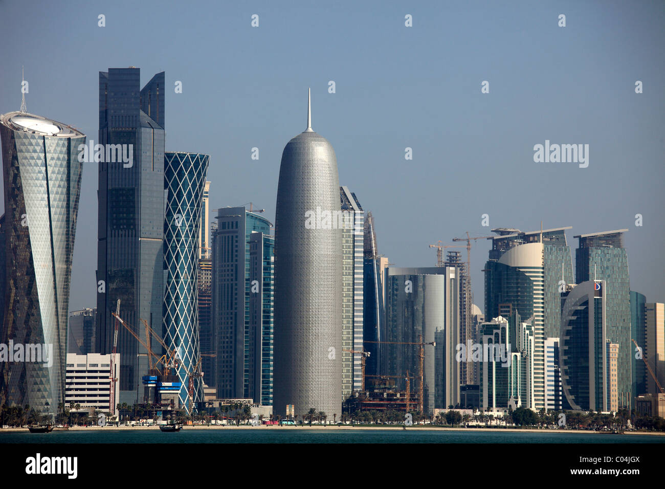 Doha skyline hi-res stock photography and images - Alamy