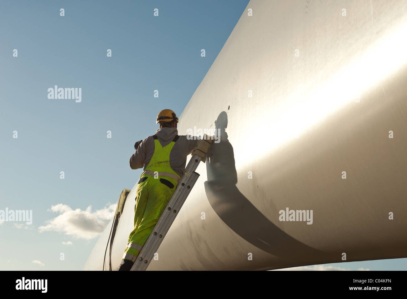 Engineer checks a Wind Turbine Blade Stock Photo - Alamy