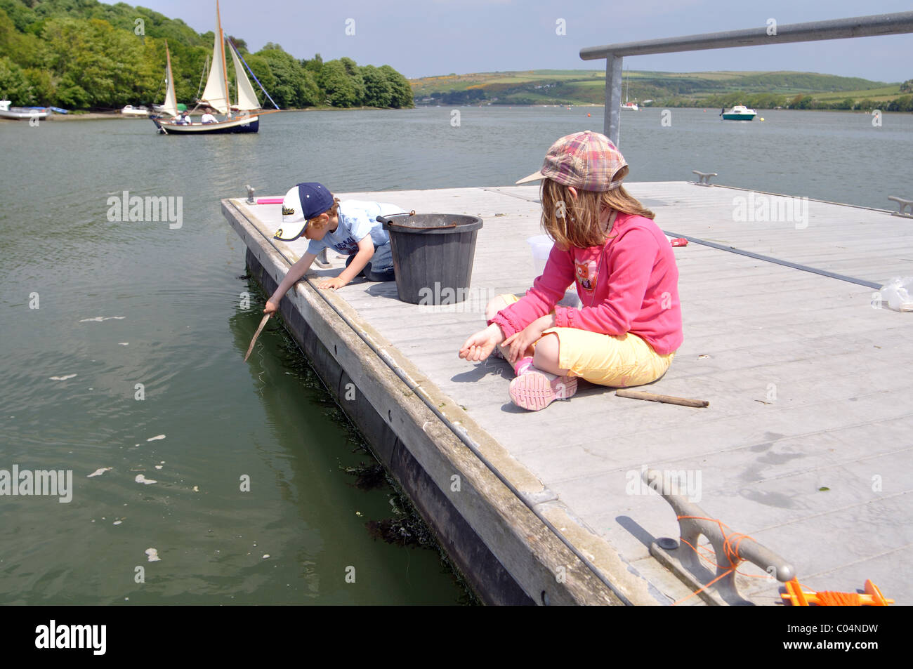 Kids crabbing hi-res stock photography and images - Alamy