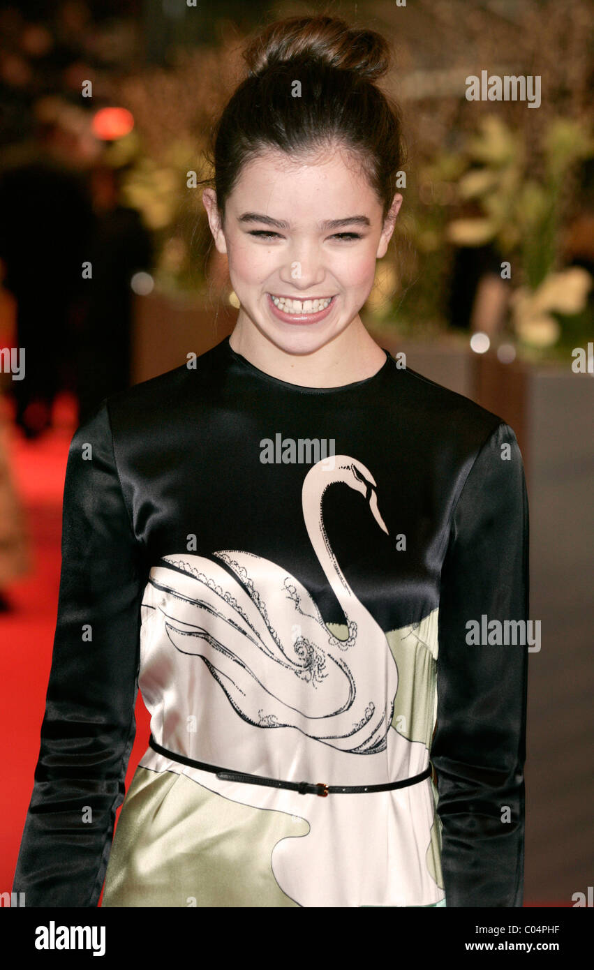 HAILEE STEINFELD TRUE GRIT PREMIERE BERLINALE PALAST BERLIN GERMANY 10 ...