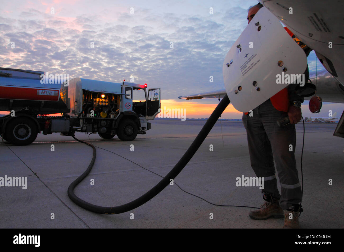 Refueling Aircraft High Resolution Stock Photography and Images - Alamy
