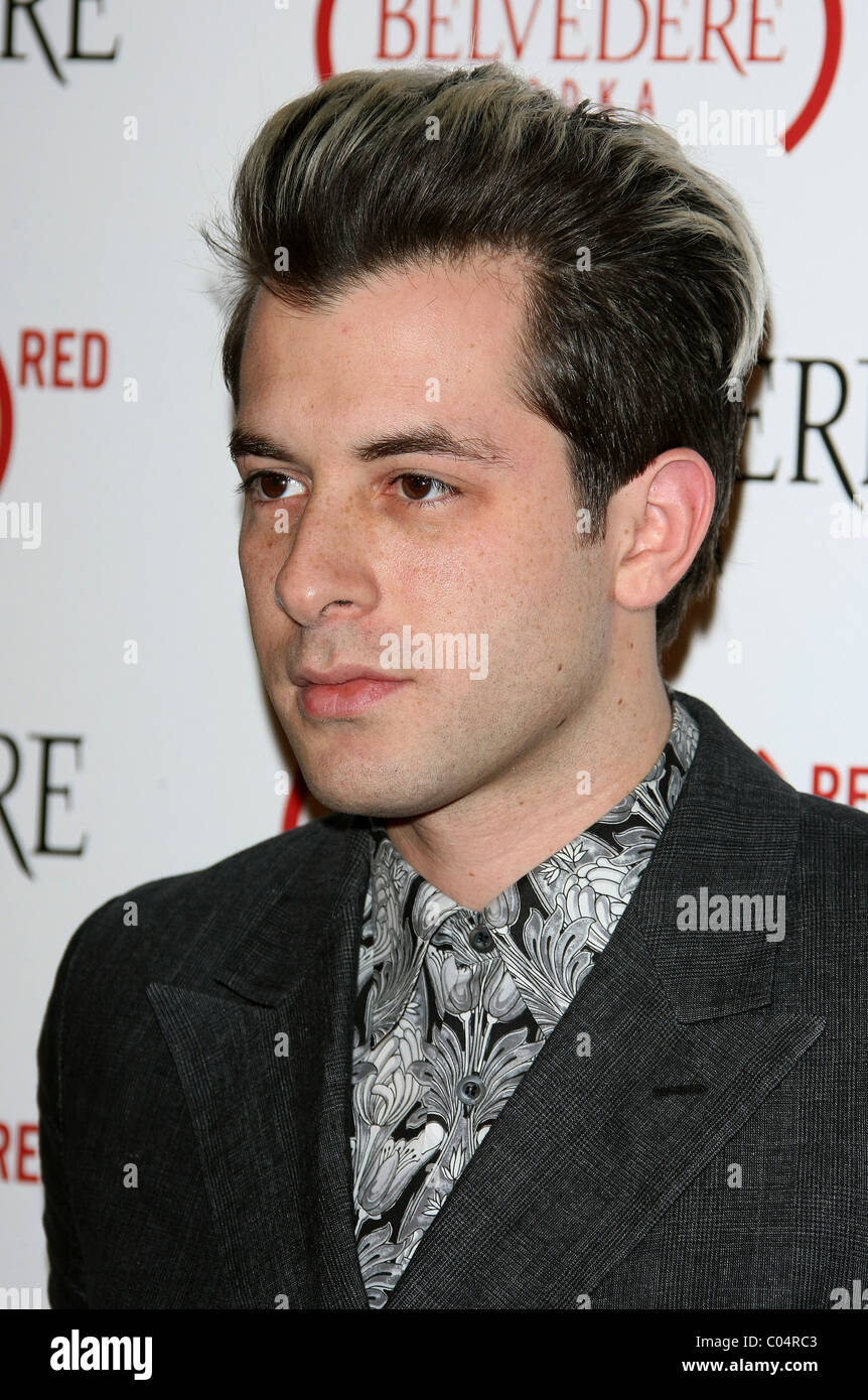 Mark ronson hi-res stock photography and images - Alamy