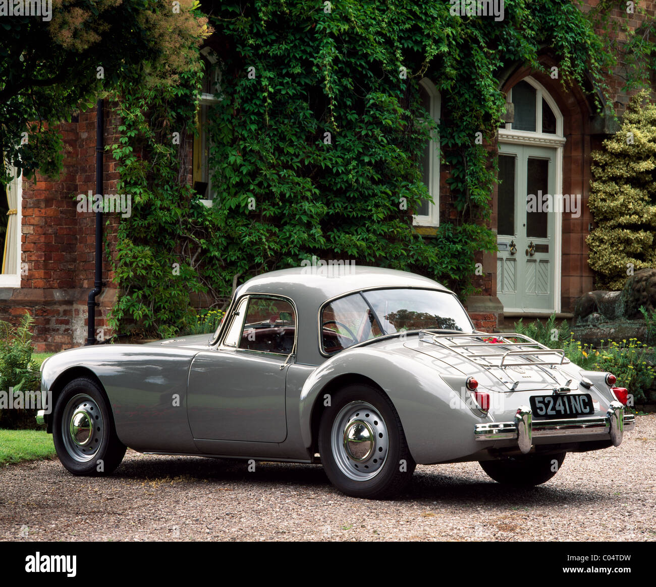 MGA 1600 Coupe, 1959-61 Stock Photo - Alamy