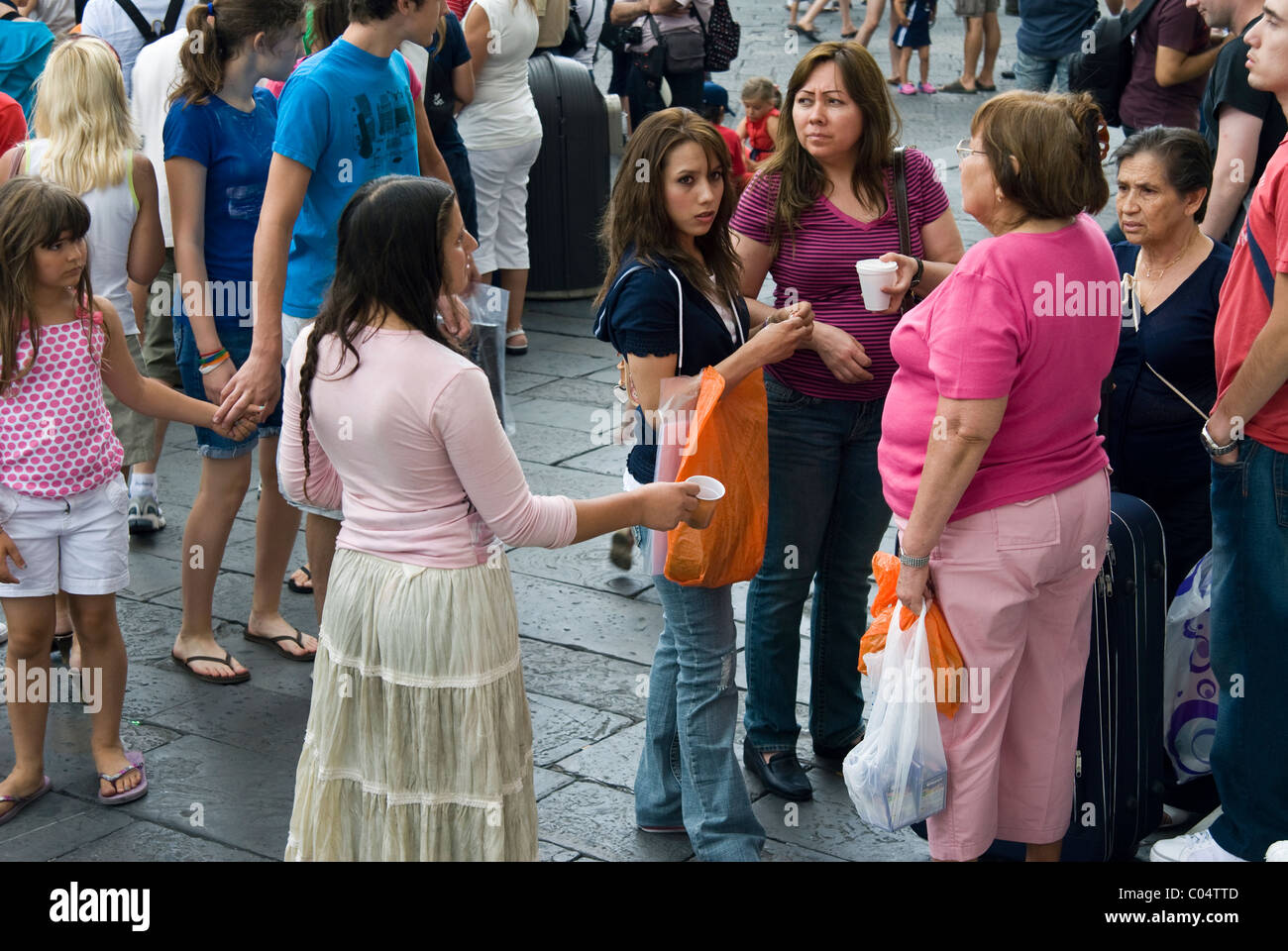 Gypsy at Piazza Duomo,Firenze (Florence), Unesco World Heritage Site ...