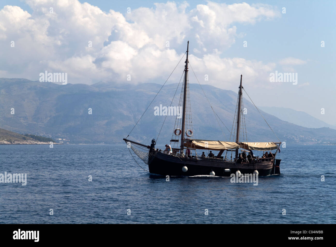Ship out hi-res stock photography and images - Alamy