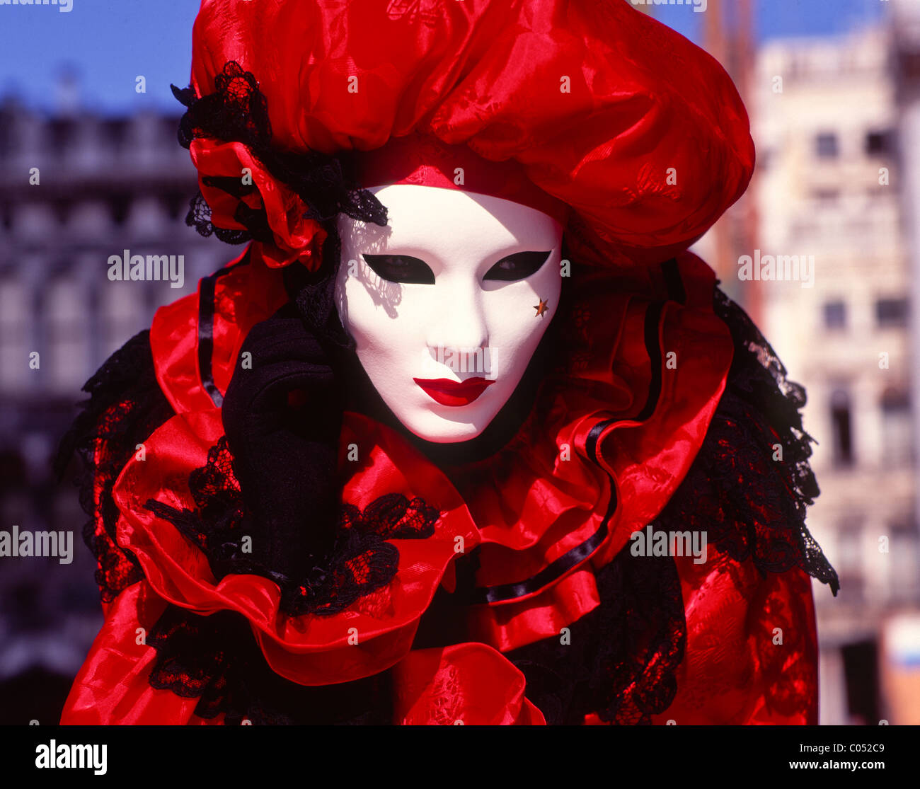 Costumed reveller hi-res stock photography and images - Alamy