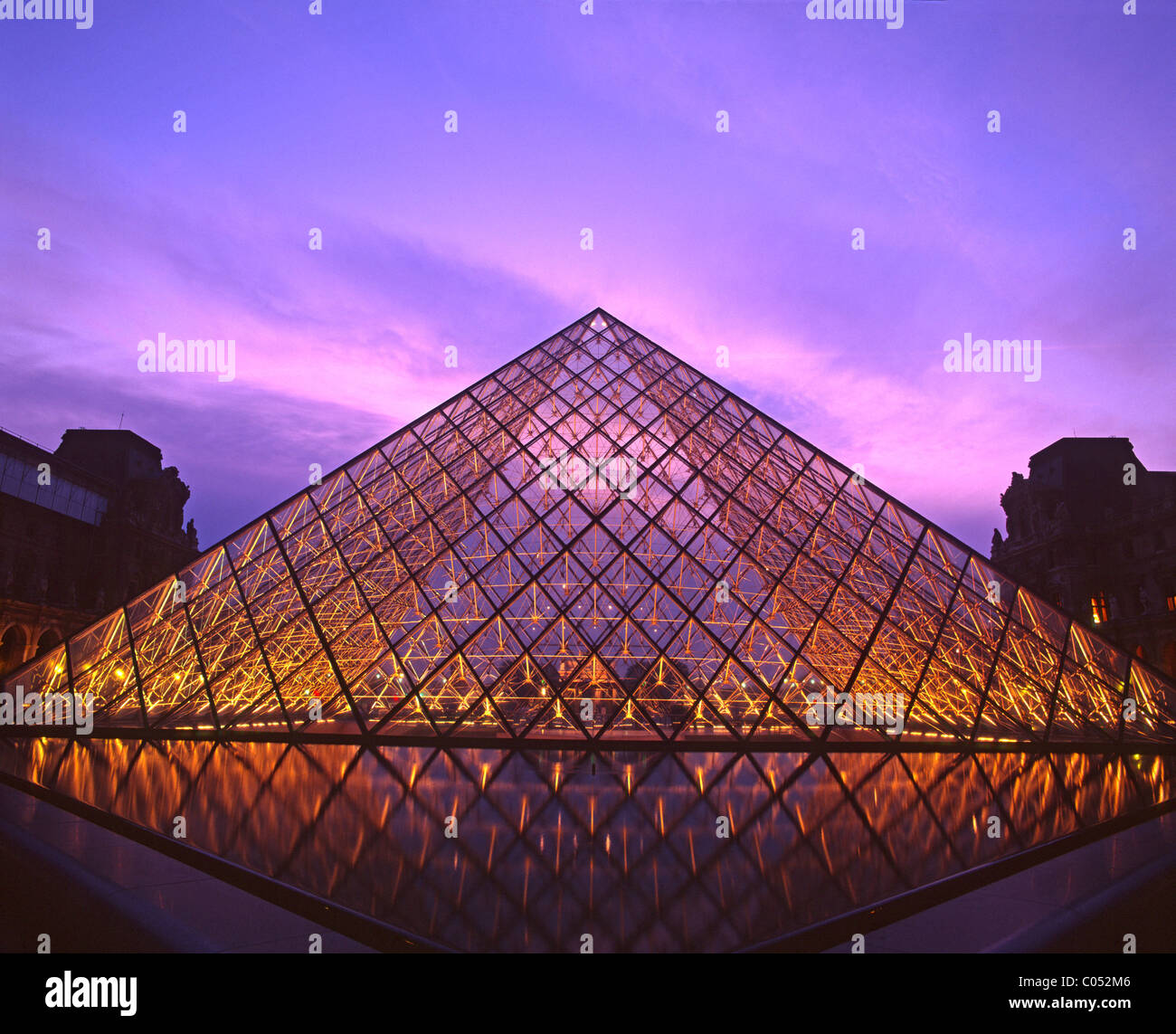 France, Paris, The louvre, modern architectural pyramid Stock Photo - Alamy
